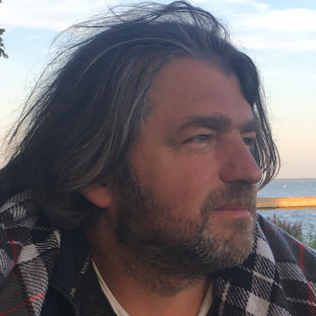 Dr. Marius Maskoliūnas - Faculty of Physics