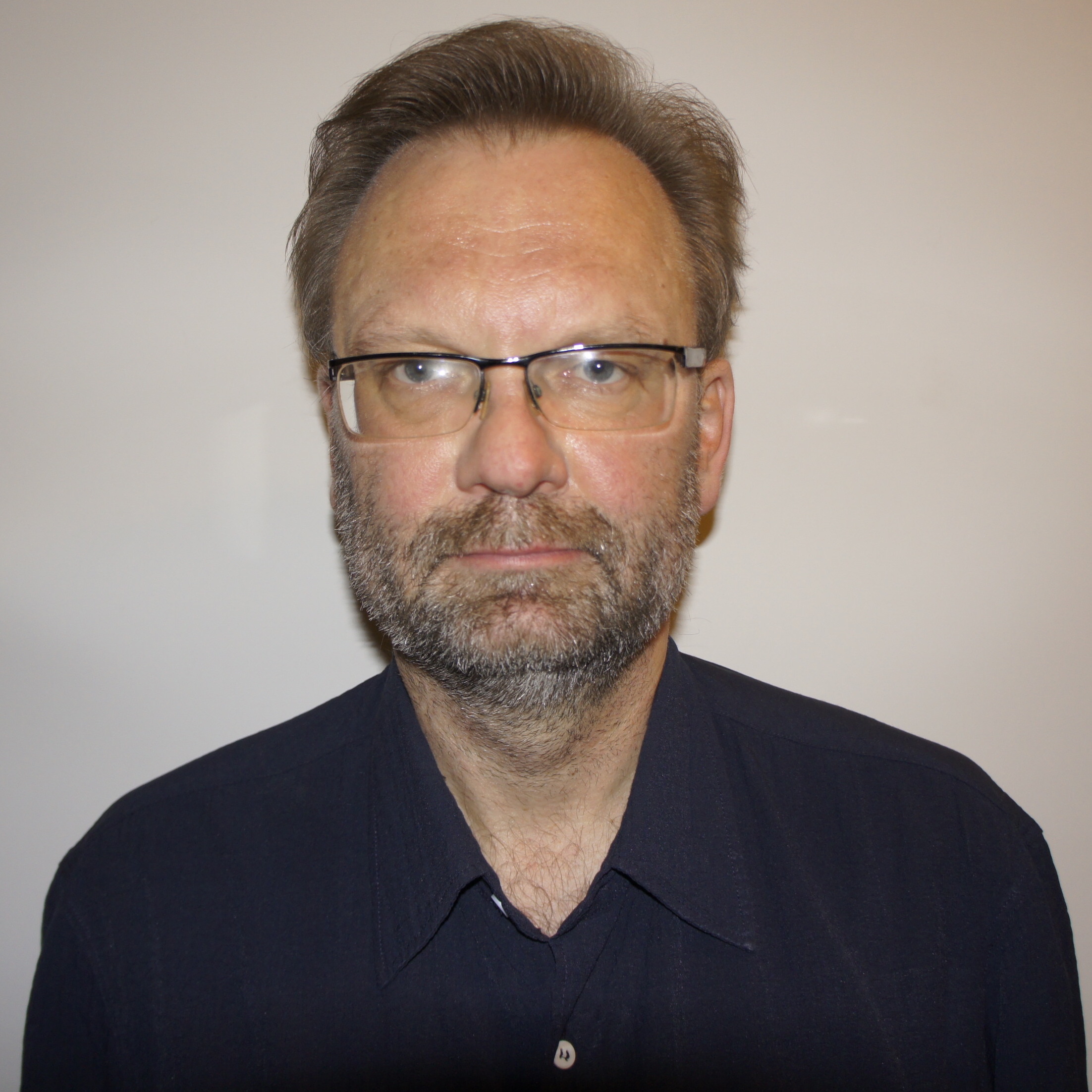 Habil. dr. Gintaras Valiulis - Faculty of Physics